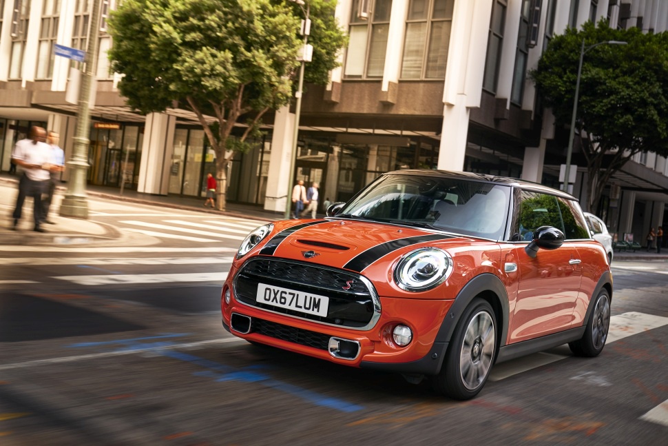 Mini Hatch (F55; F56 facelift 2018) Cooper SD 2.0 (170 Hp) Steptronic
